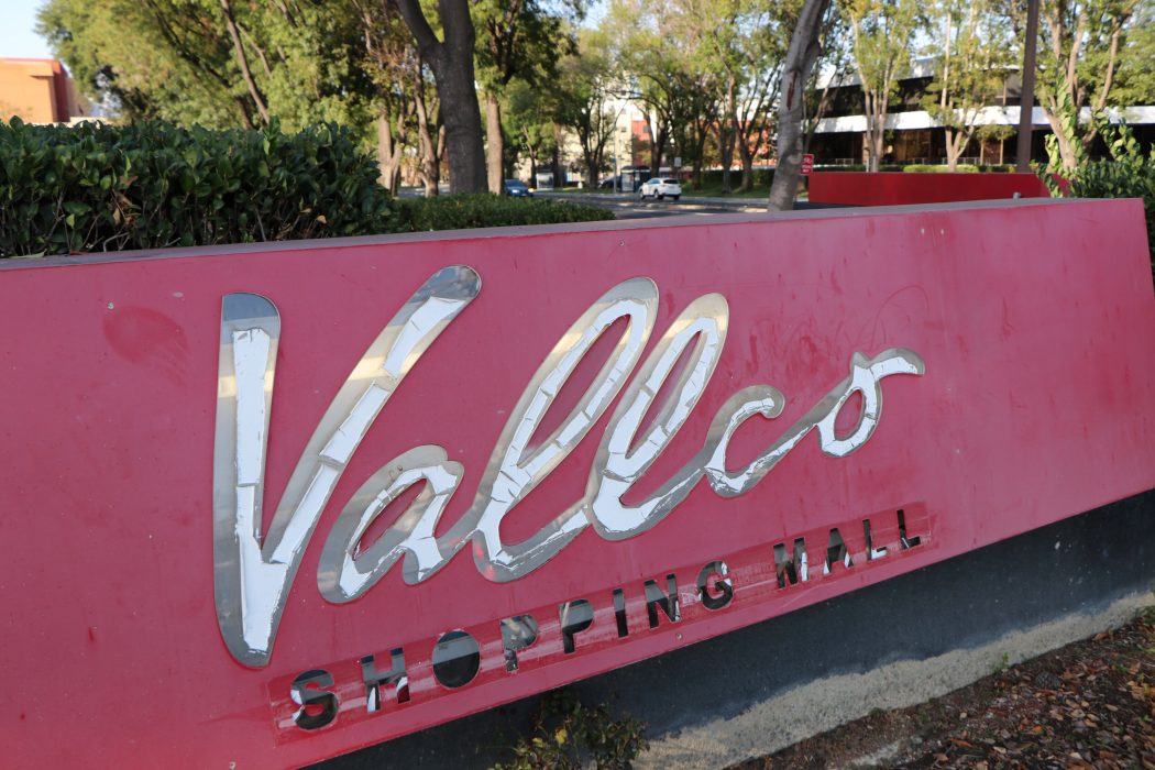 Cupertino residents divided over shopping mall redevelopment ...